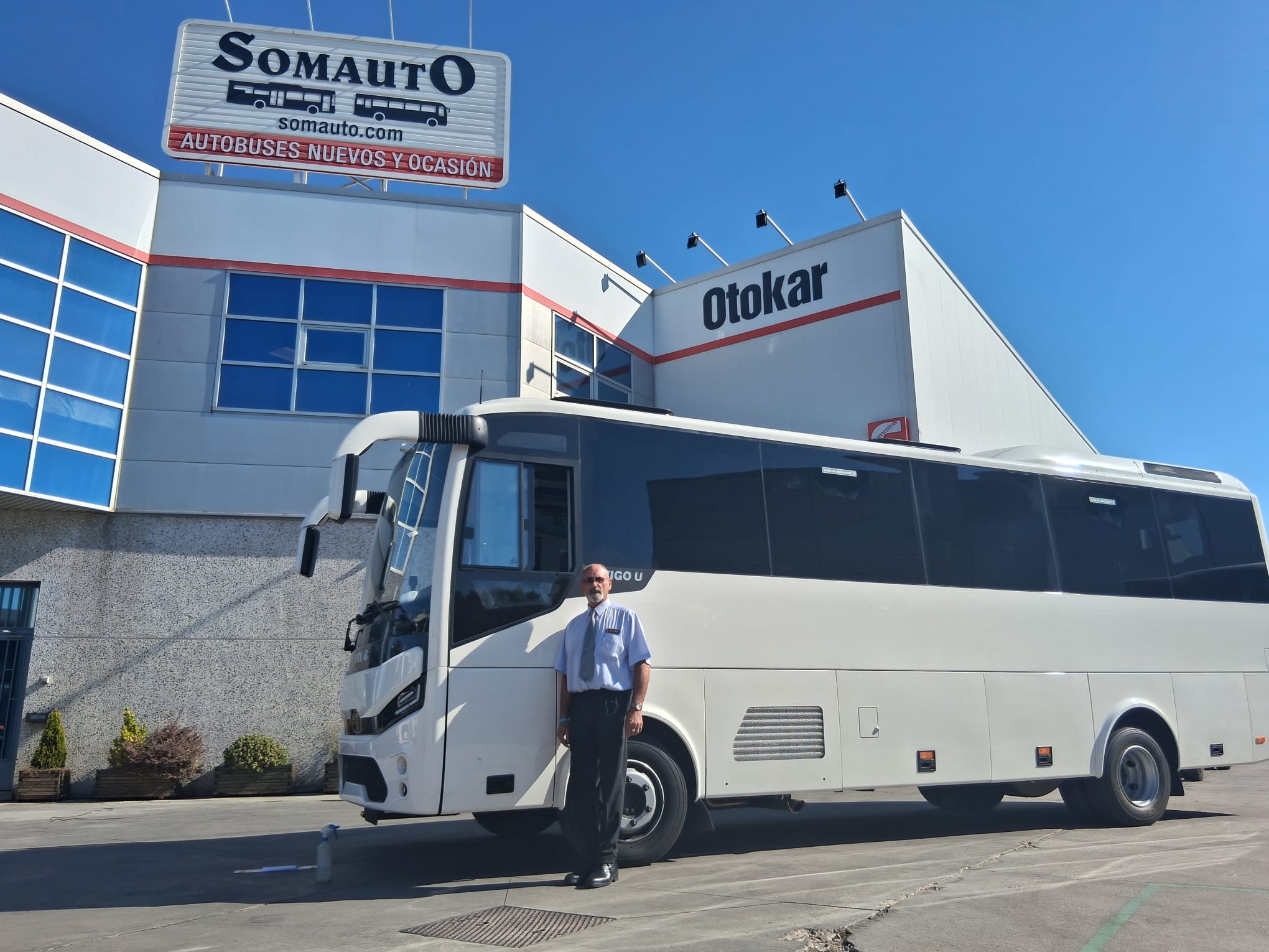 Somauto entrega dos Navigo Otokar LINECAR